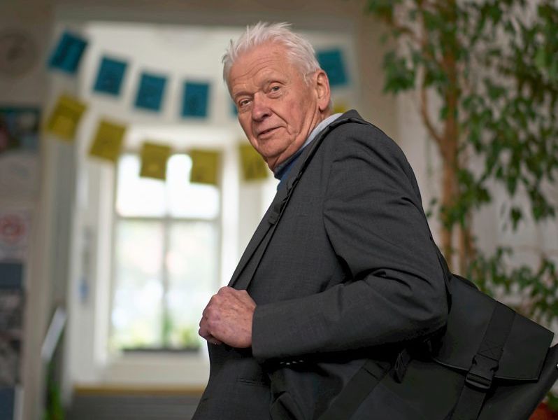 Ein Junglehrer mit 76 Jahren - Panorama - derStandard.at › Panorama