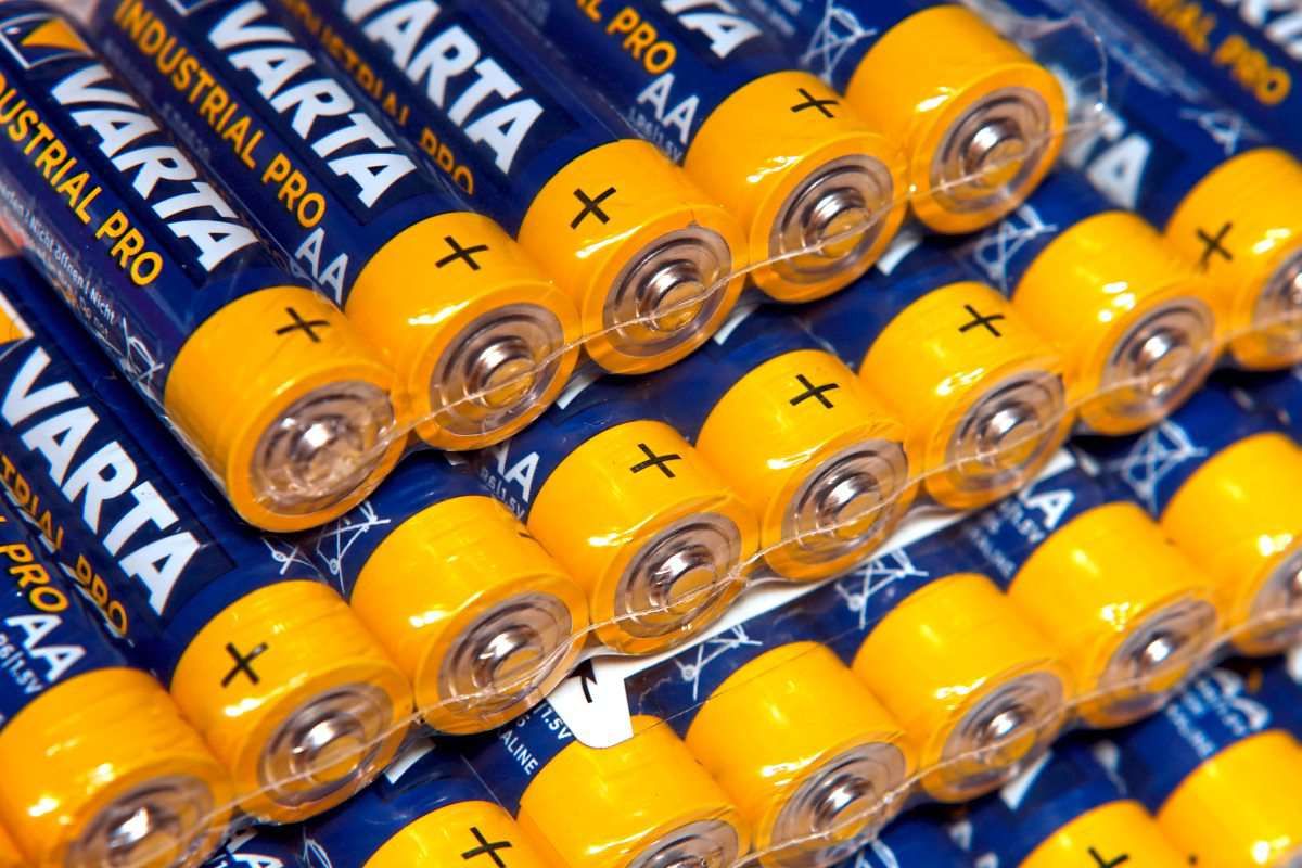 Varta-Blackout abgewendet: Schuldenschnitt und Tojner und Porsche ...